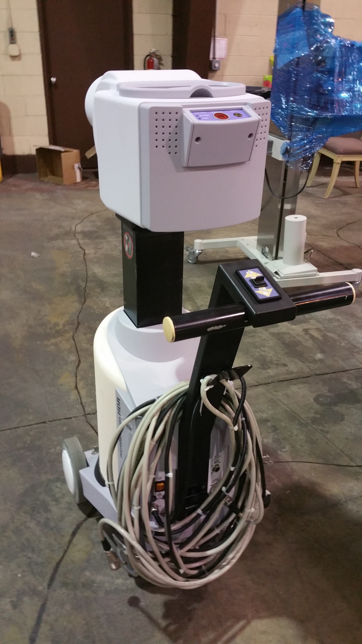 2000 Nucletron MicroSelectron HDR-NISR8140 For Sale